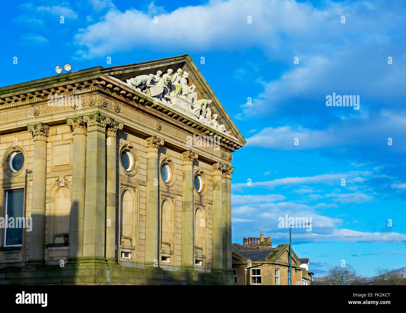 Todmorden town hall hi-res stock photography and images - Alamy
