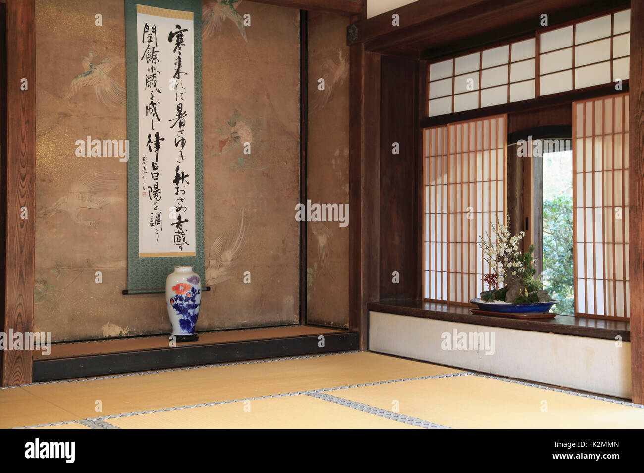 Japan, Kyoto, Shoren-in Temple, interior, tokonoma alcove, calligraphy ...