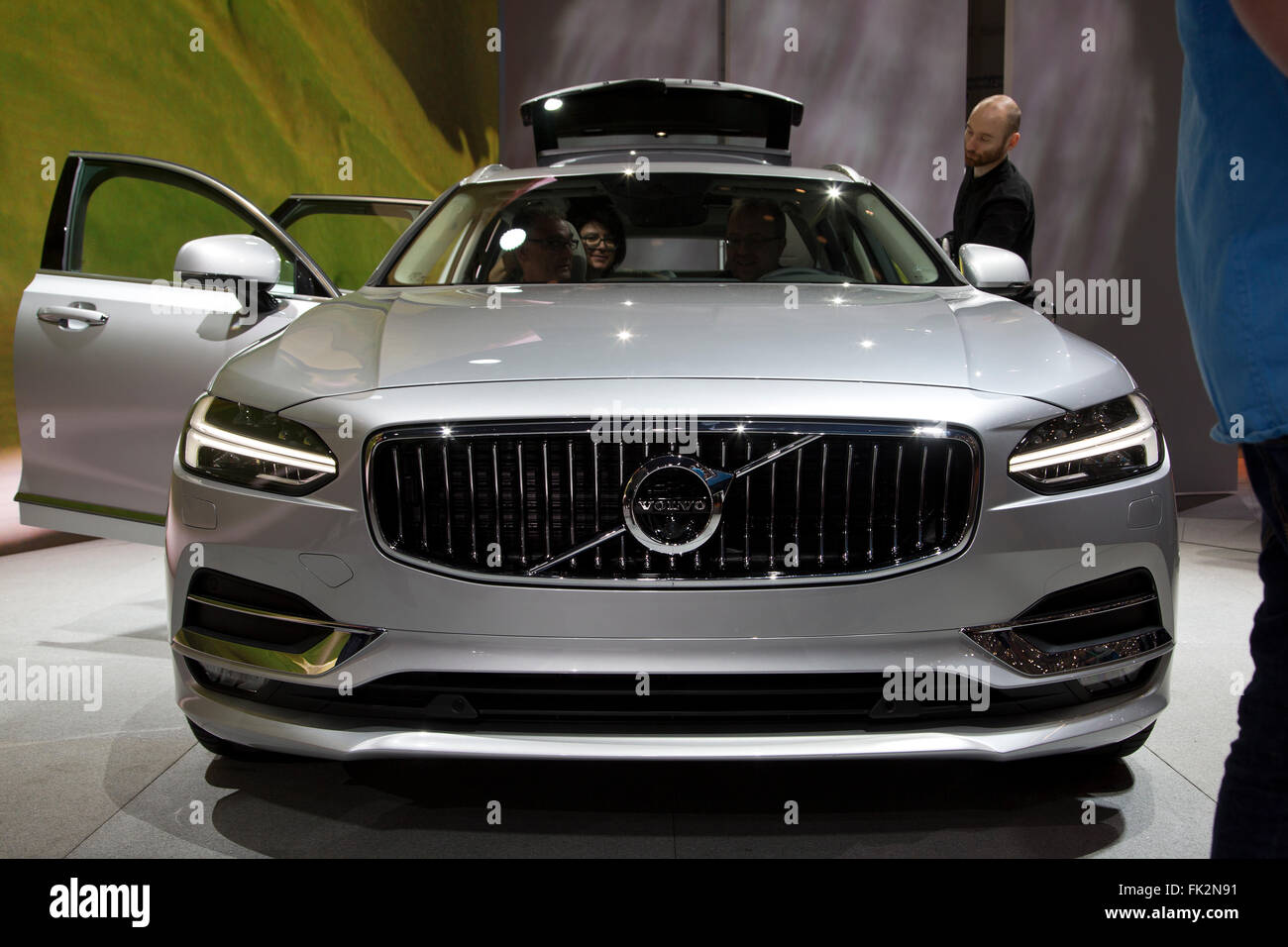 Volvo estate hi-res stock photography and images - Alamy