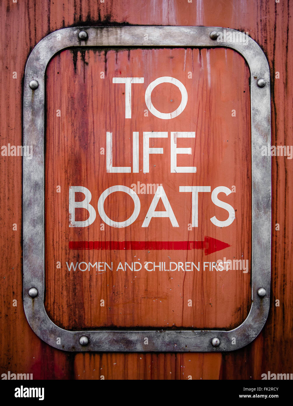Boat safety sign hi-res stock photography and images - Alamy