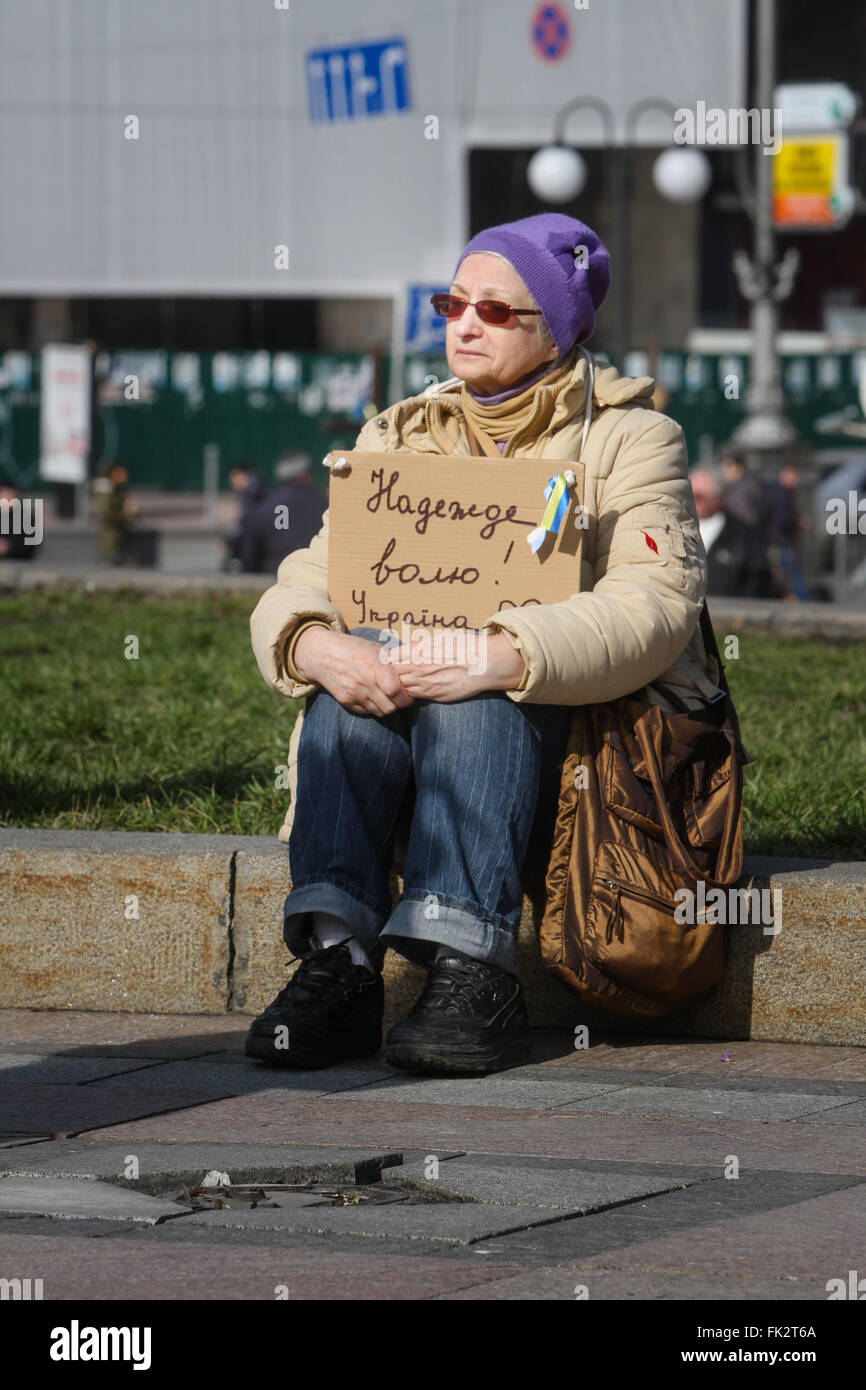 Kyiv, Ukraine. 06th Mar, 2016. About thousand people with portraits of ...