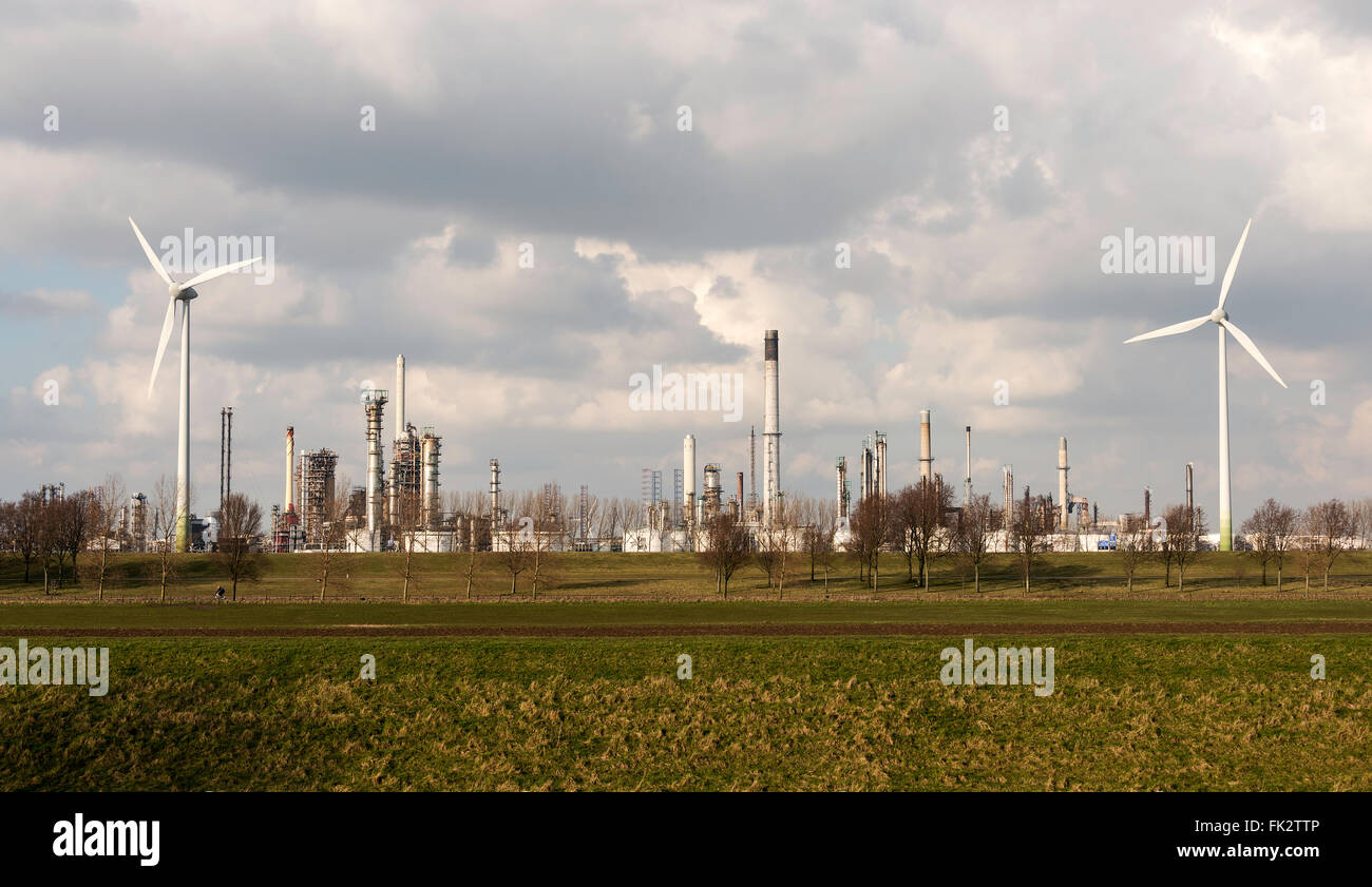 skyline refinery europoort rotterdam holland Stock Photo - Alamy