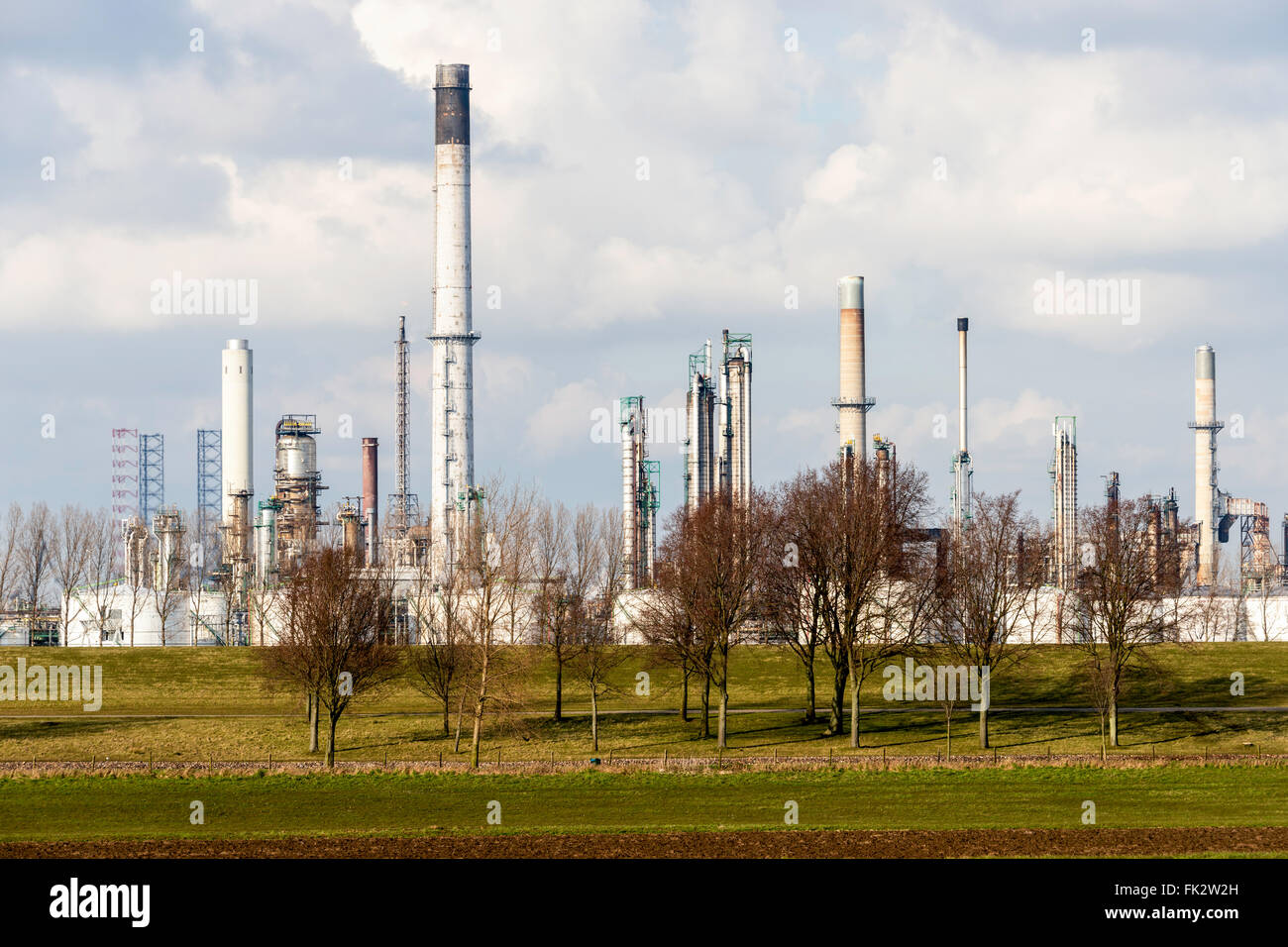 skyline refinery europoort rotterdam holland Stock Photo - Alamy