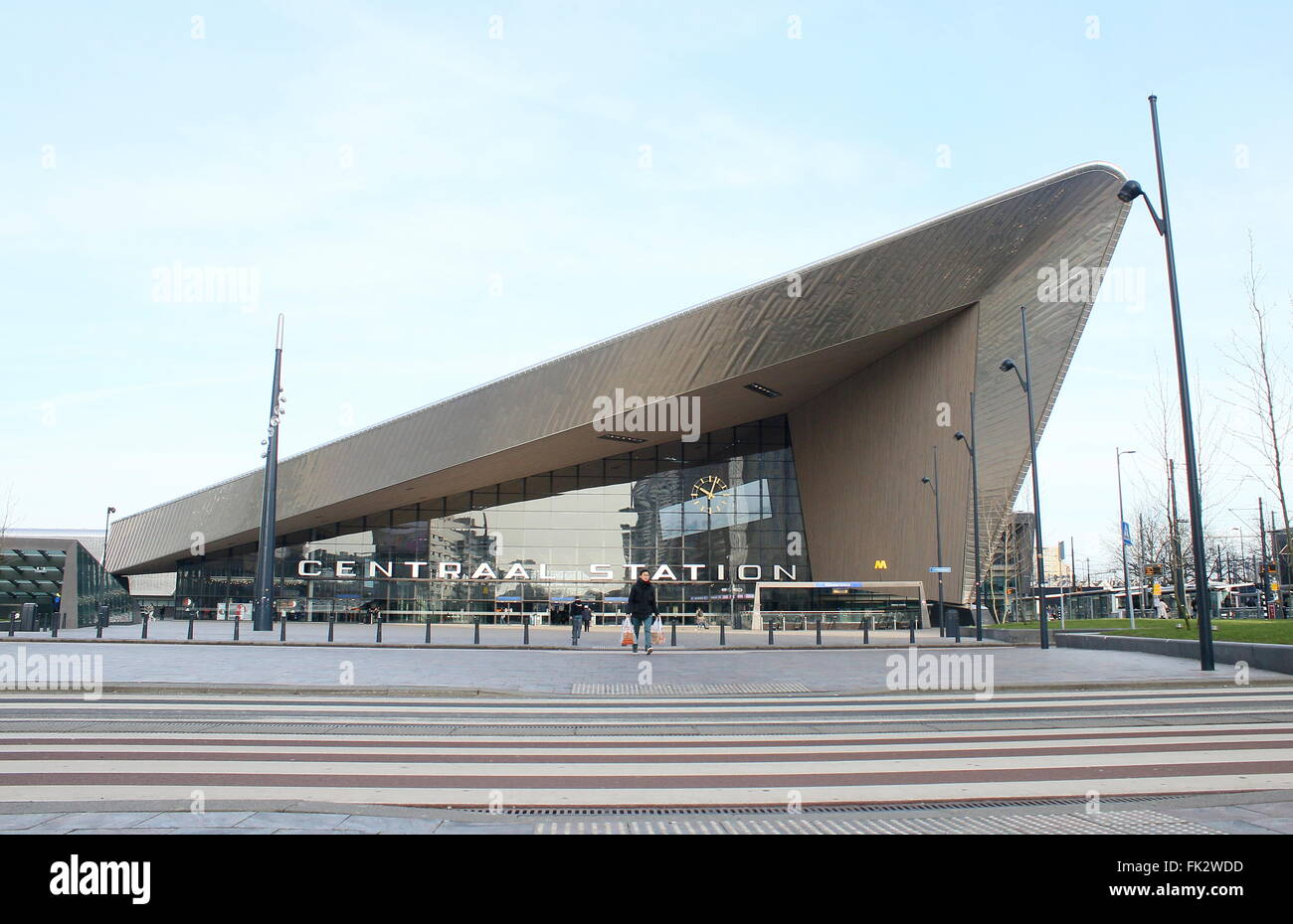 Main entrance and facade of the Rotterdam Centraal railway station ...