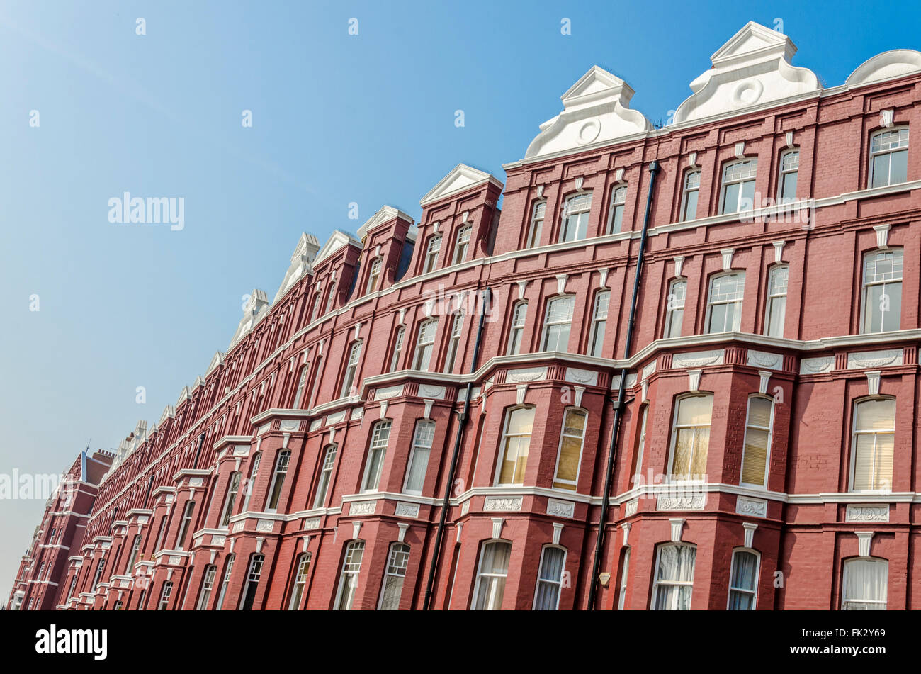 Victorian mansion block, london hi-res stock photography and images - Alamy