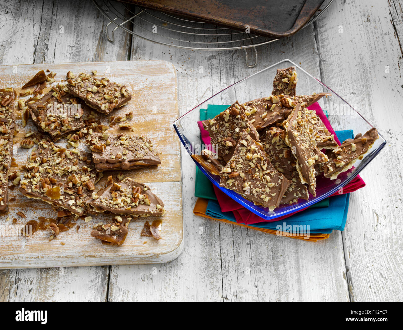 Matzos baking hi-res stock photography and images - Alamy