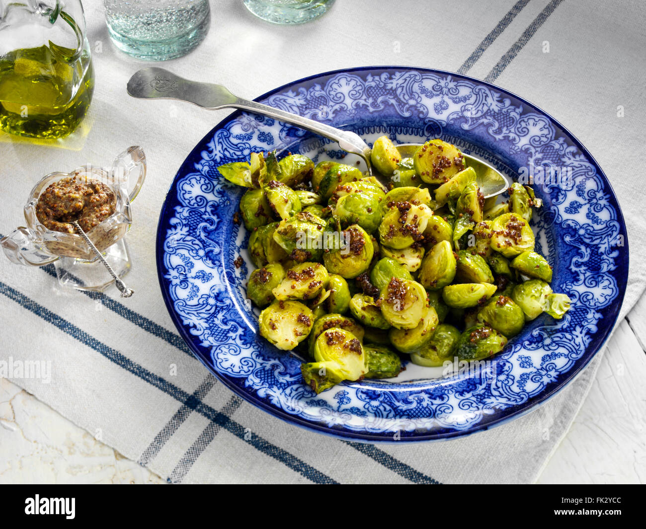 Baby sprouts hi-res stock photography and images - Alamy