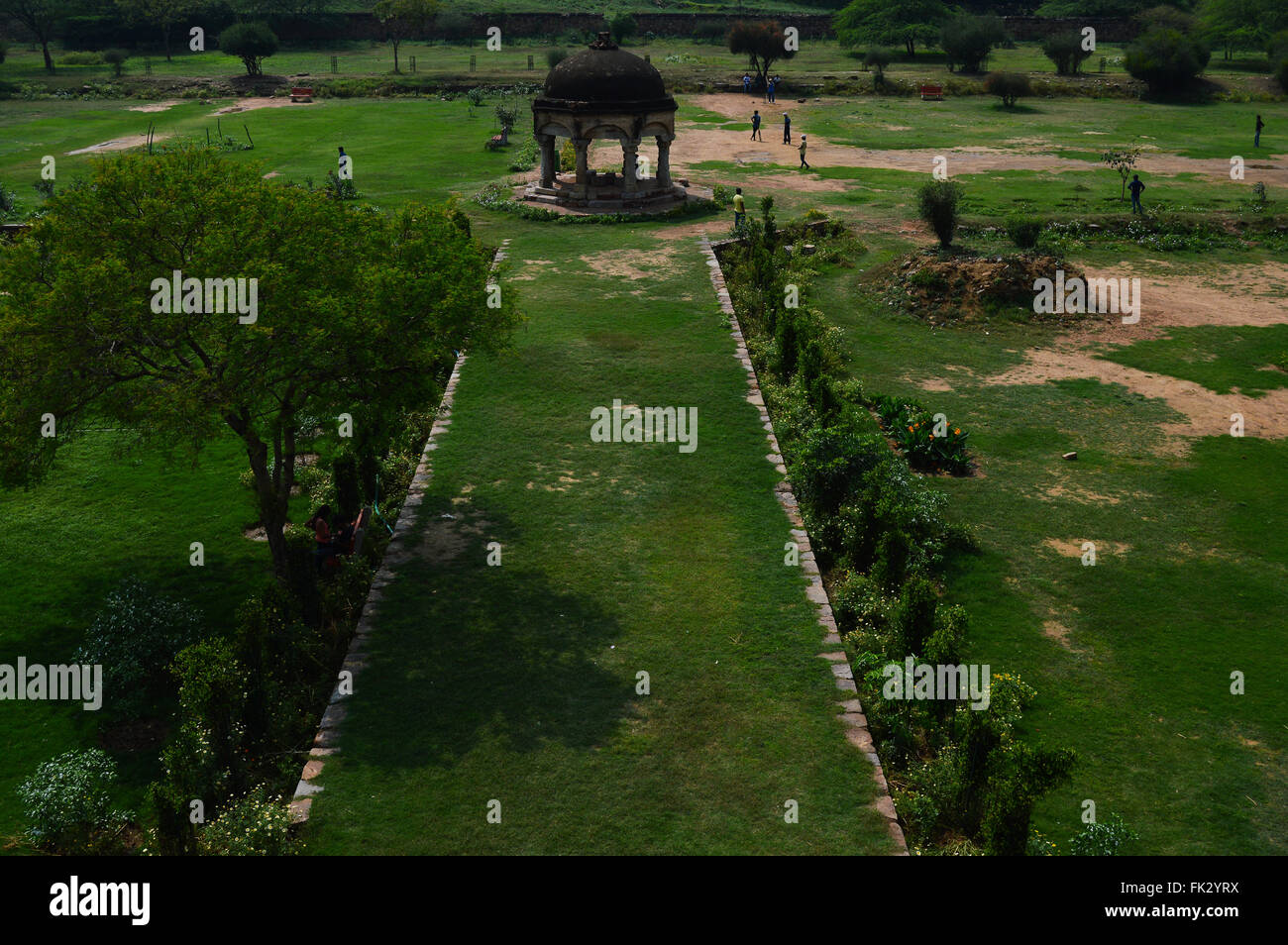 Mehrauli Archaelogical Park, New Delhi, India Stock Photo - Alamy