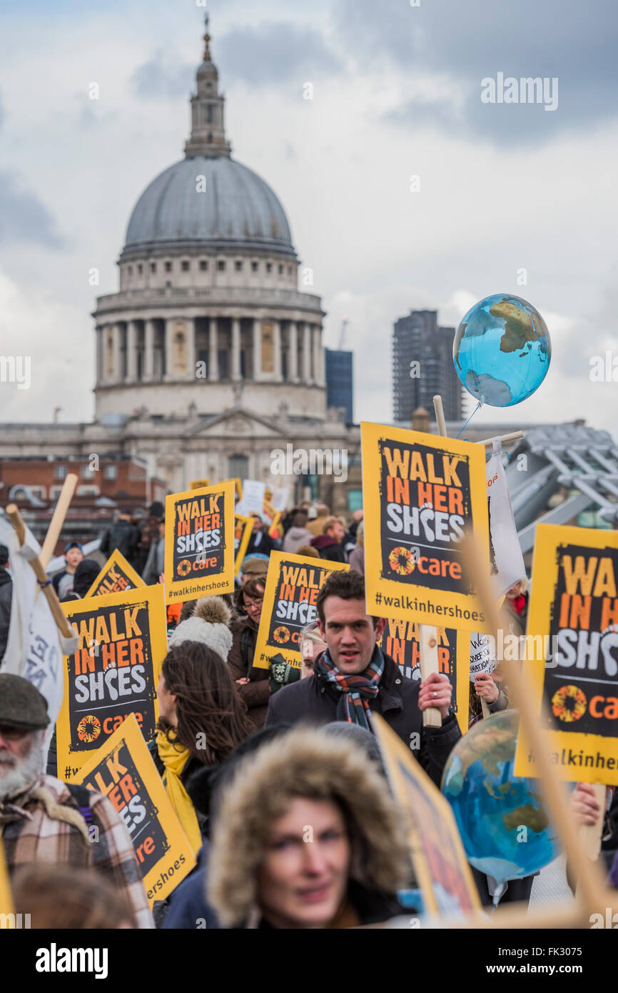 Walk in dome hi-res stock photography and images - Alamy