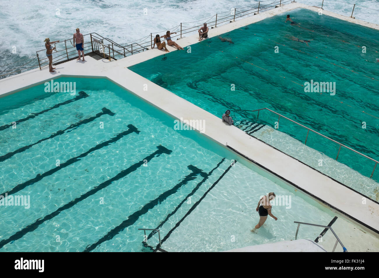 Bondi icebergs sea pool hi-res stock photography and images - Alamy