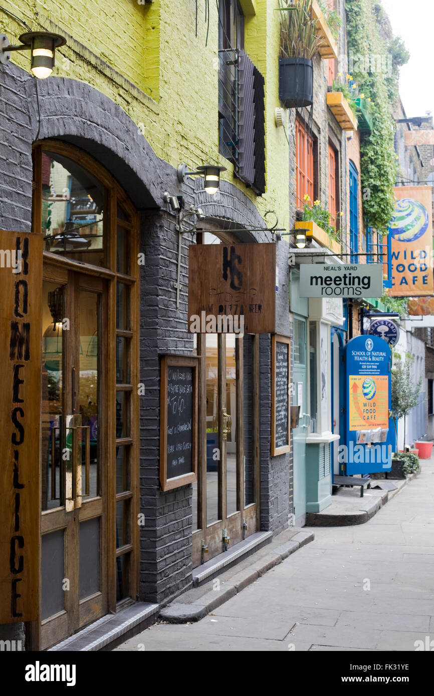 Neil's Yard, a courtyard with alternative shops and cafés, Covent ...