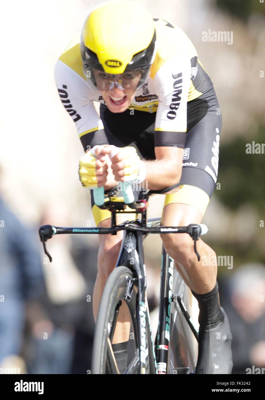 George bennett hi-res stock photography and images - Alamy