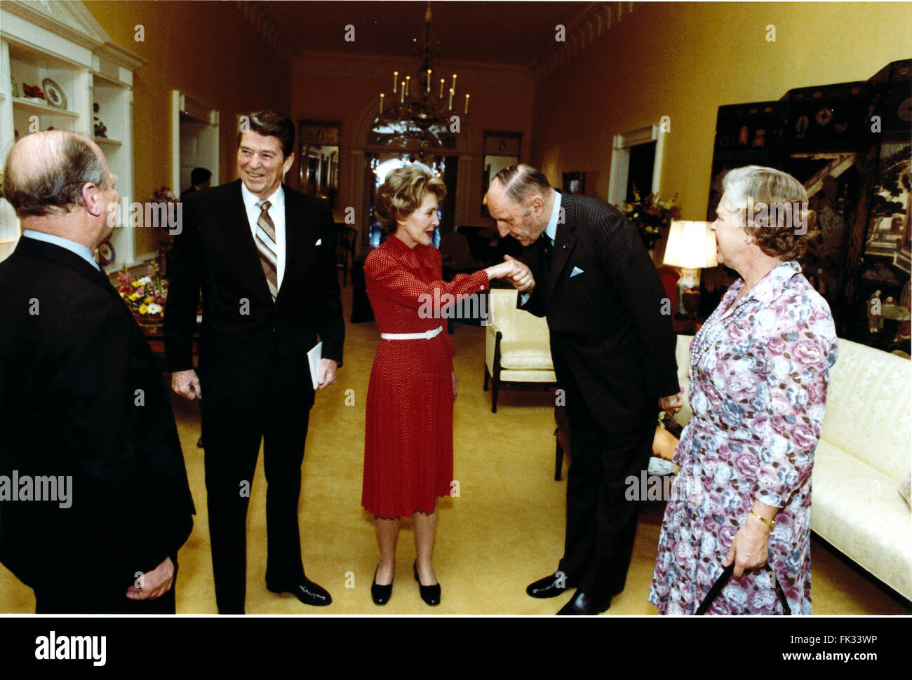 1981 cabinet hi-res stock photography and images - Alamy