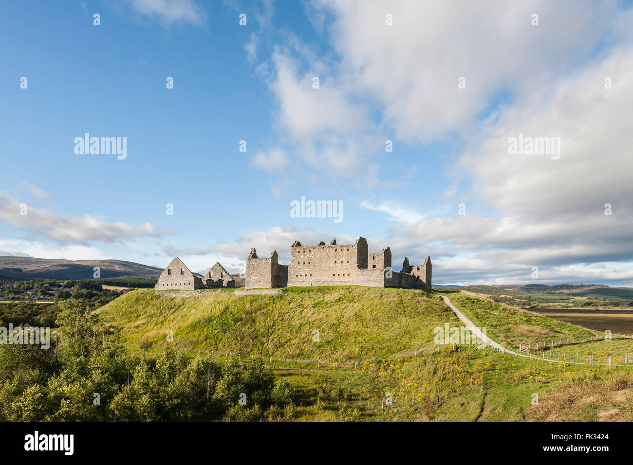 English barracks castle hi-res stock photography and images - Alamy