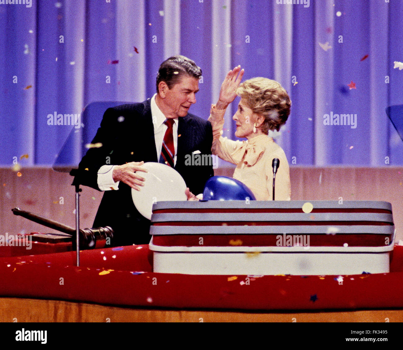 Ronald reagan 1984 election hi-res stock photography and images - Alamy