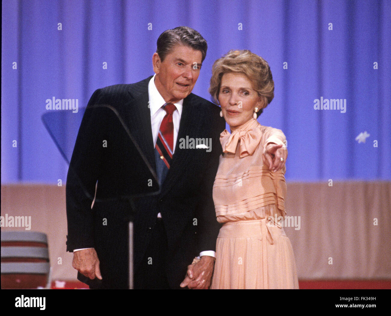 Ronald reagan president podium hi-res stock photography and images - Alamy
