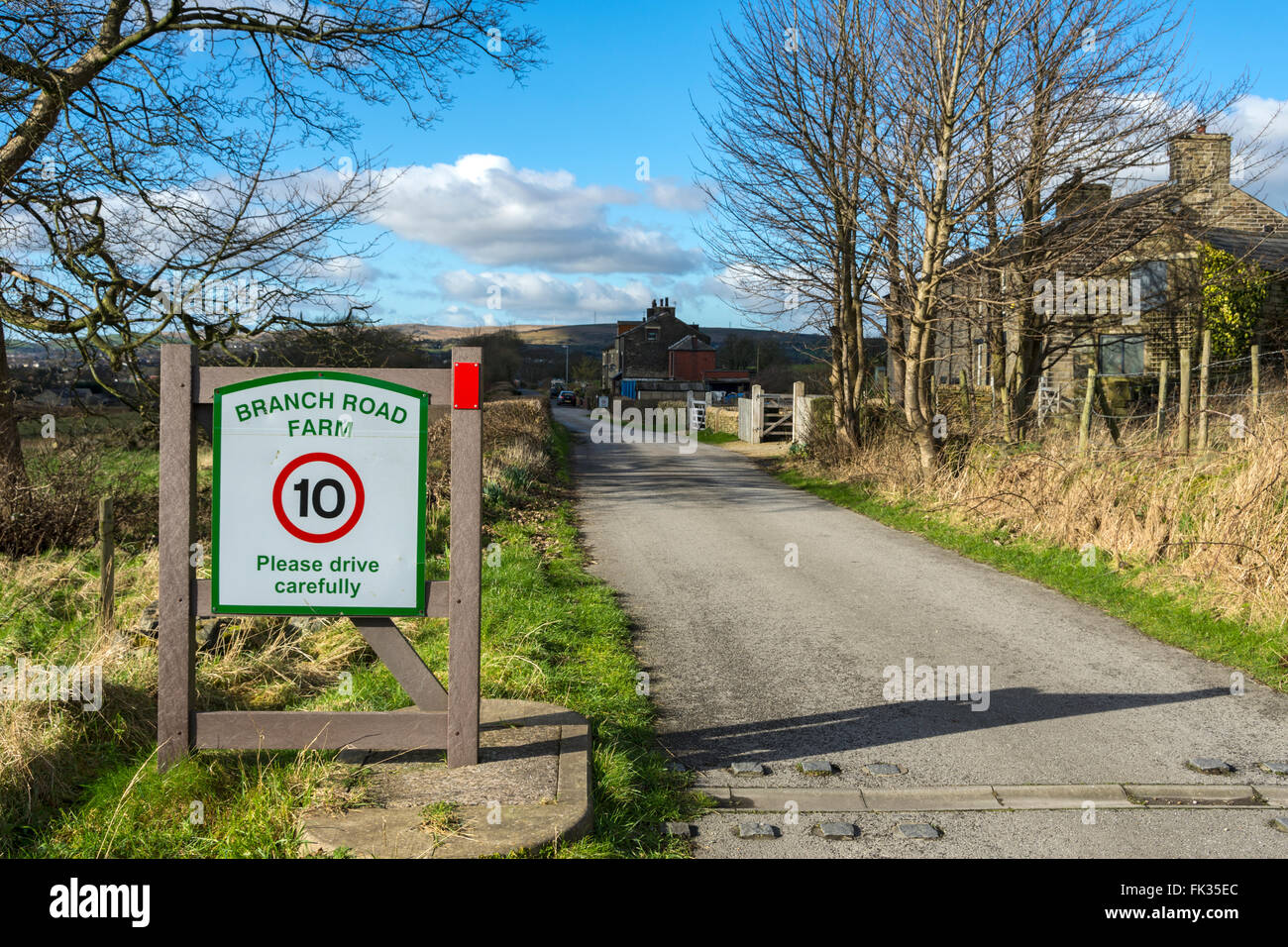 Manchester road sign hi-res stock photography and images - Alamy
