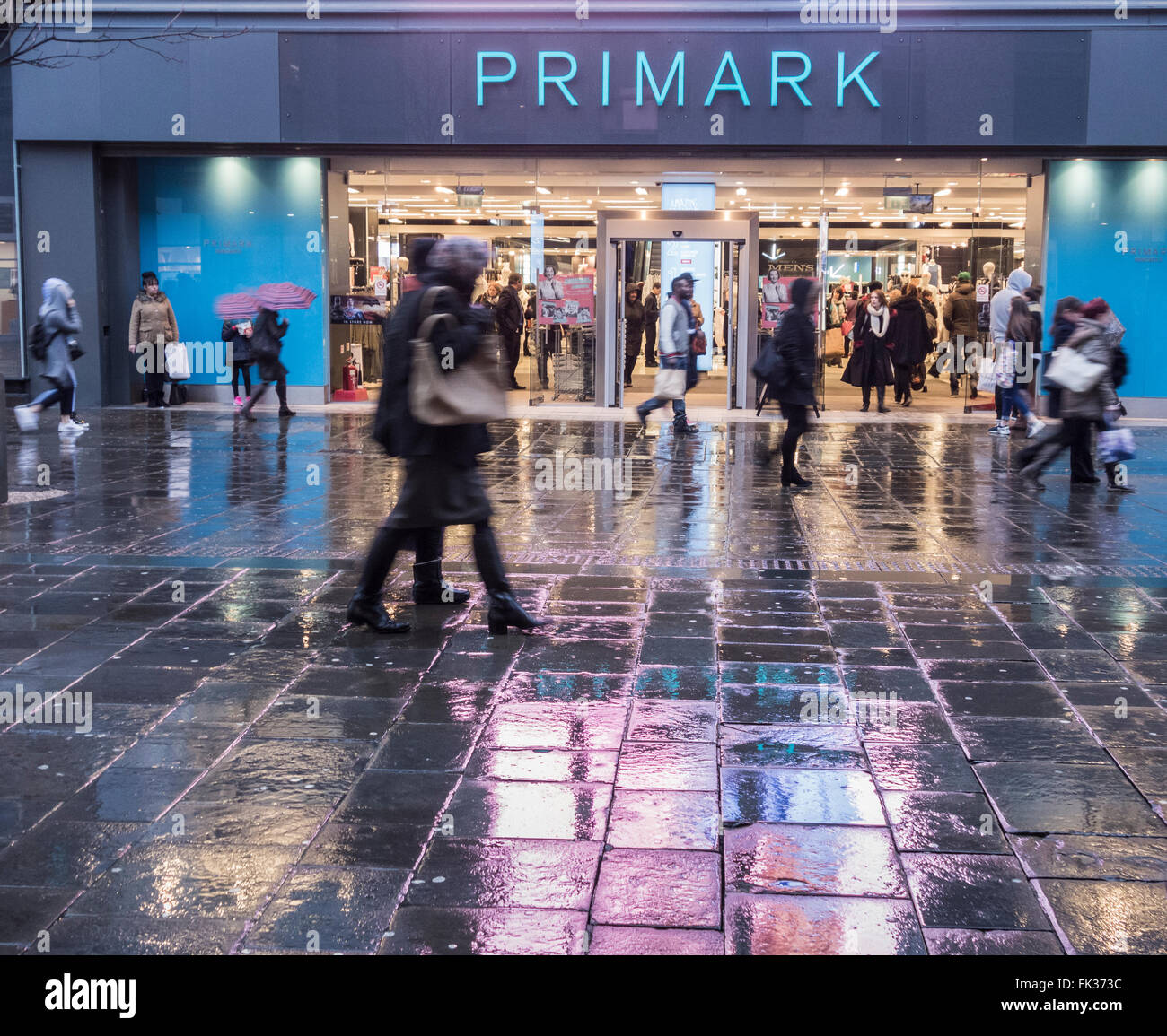 Primark shop store people hi-res stock photography and images - Alamy