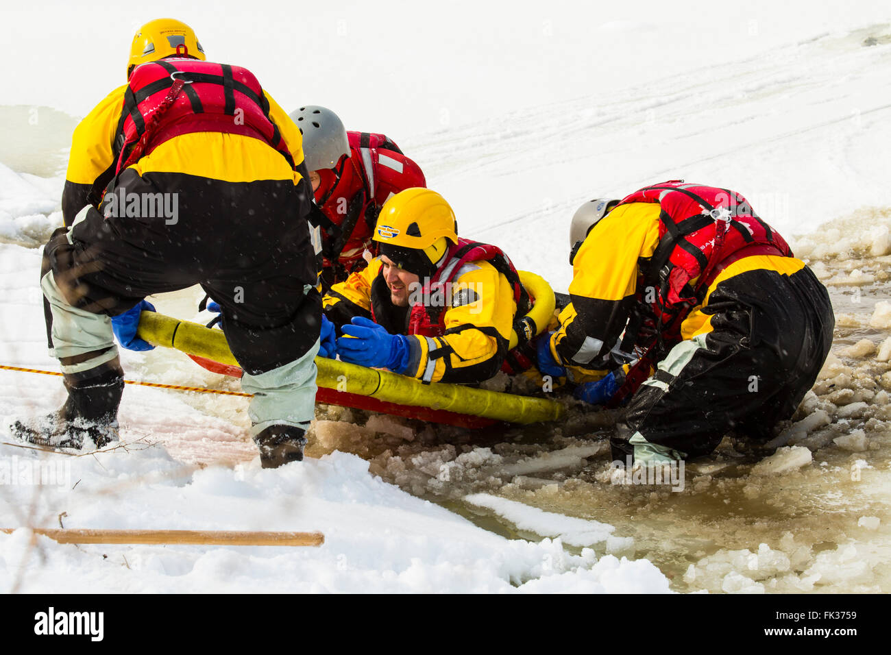 Victim rescue hi-res stock photography and images - Alamy