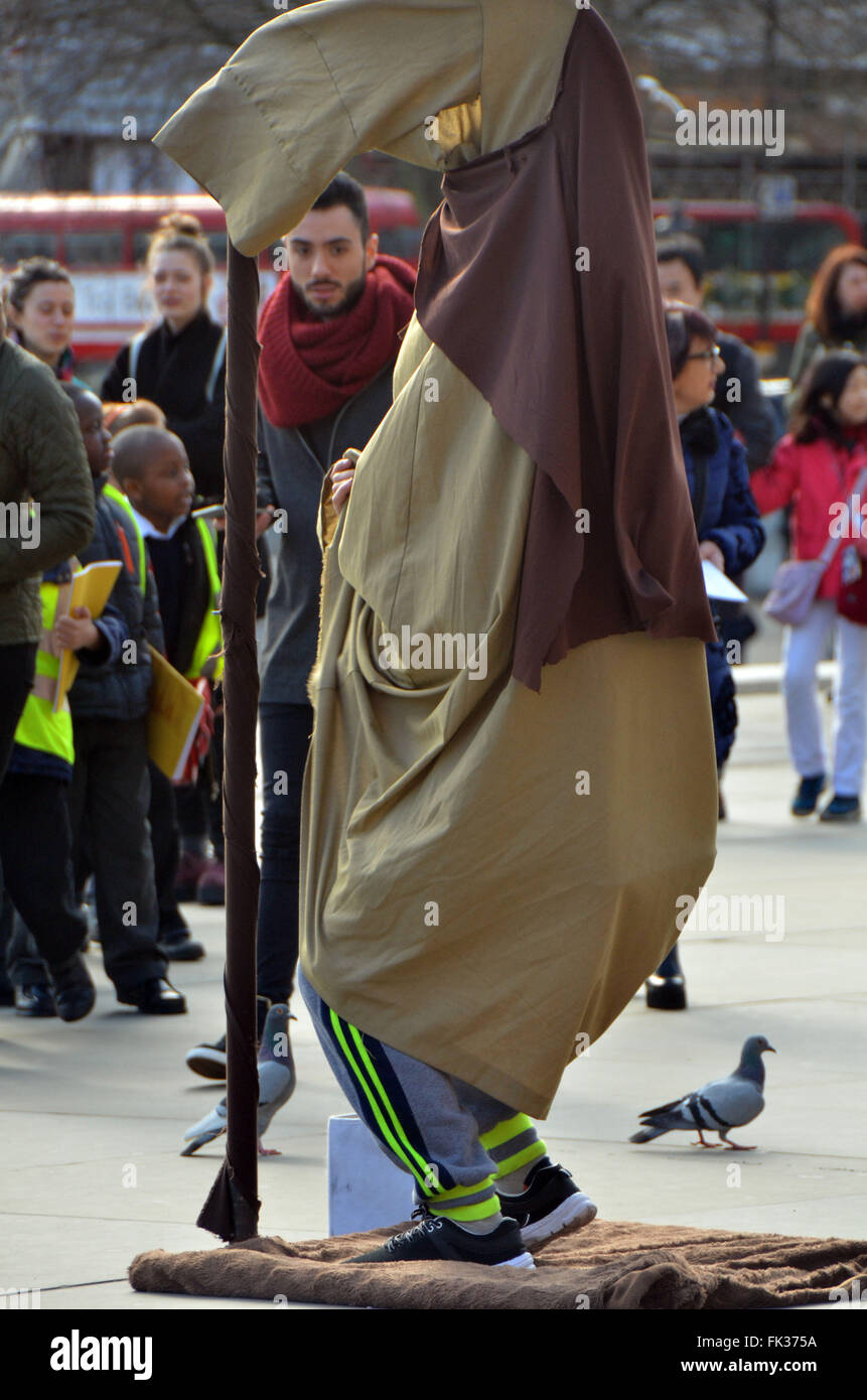 Floating Yoda Statue High Resolution Stock Photography and Images - Alamy