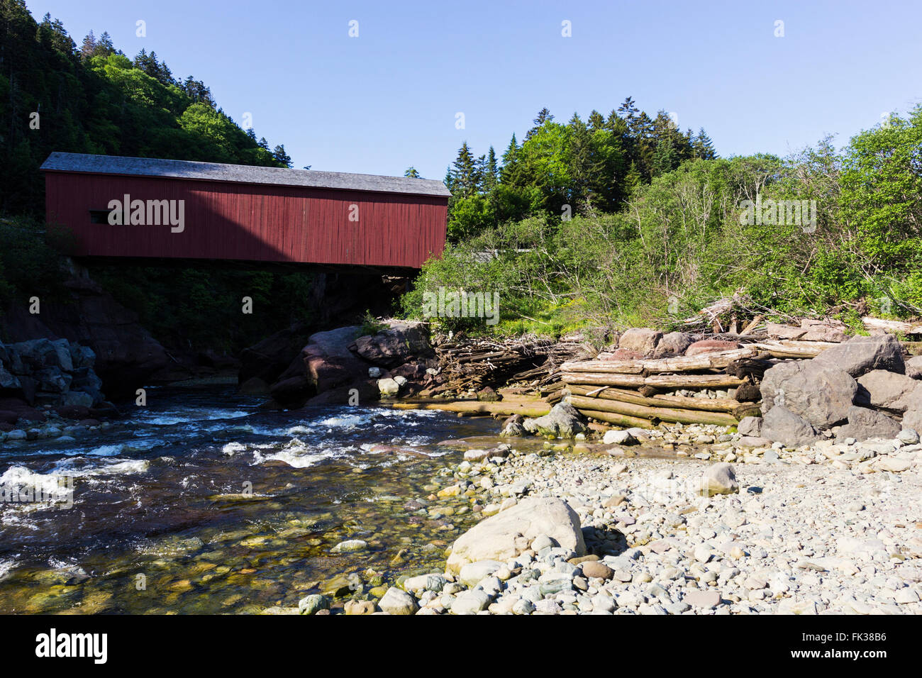 Point wolfe covered bridge hi-res stock photography and images - Alamy
