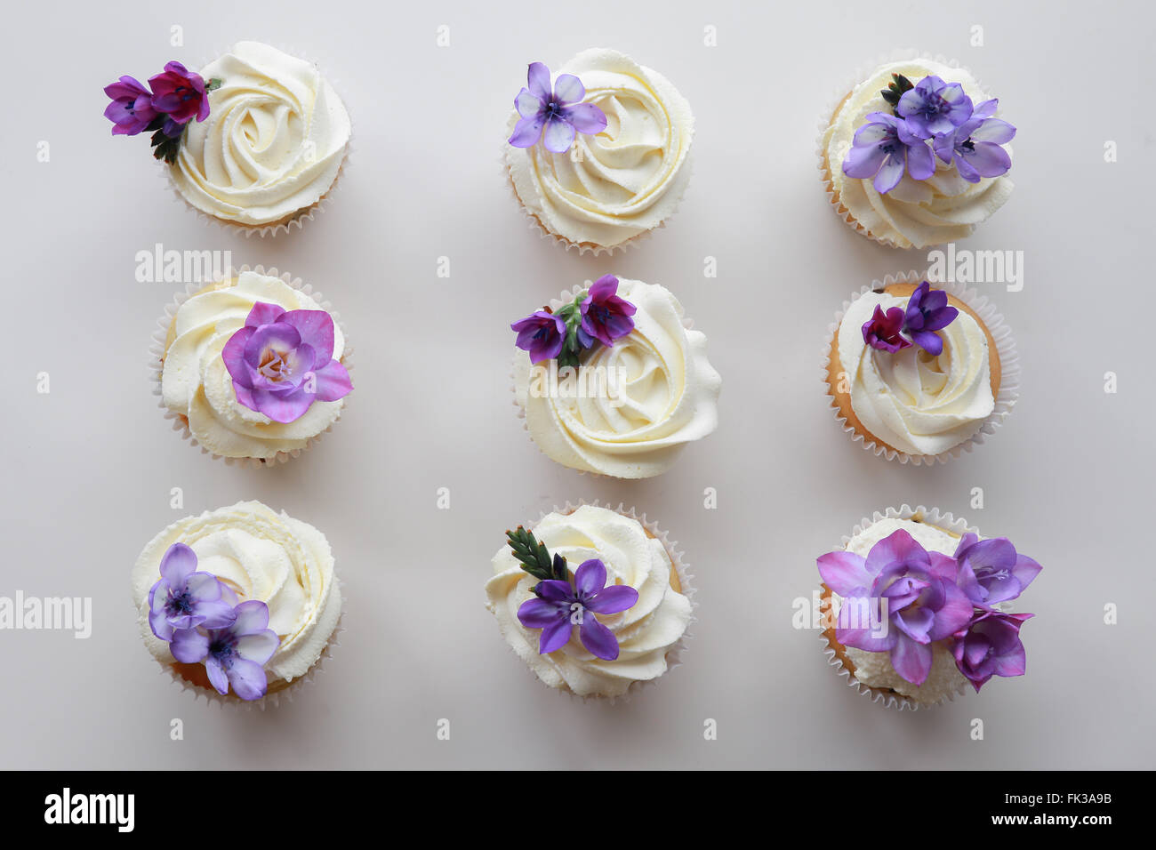 Freesia wedding flowers hi-res stock photography and images - Alamy