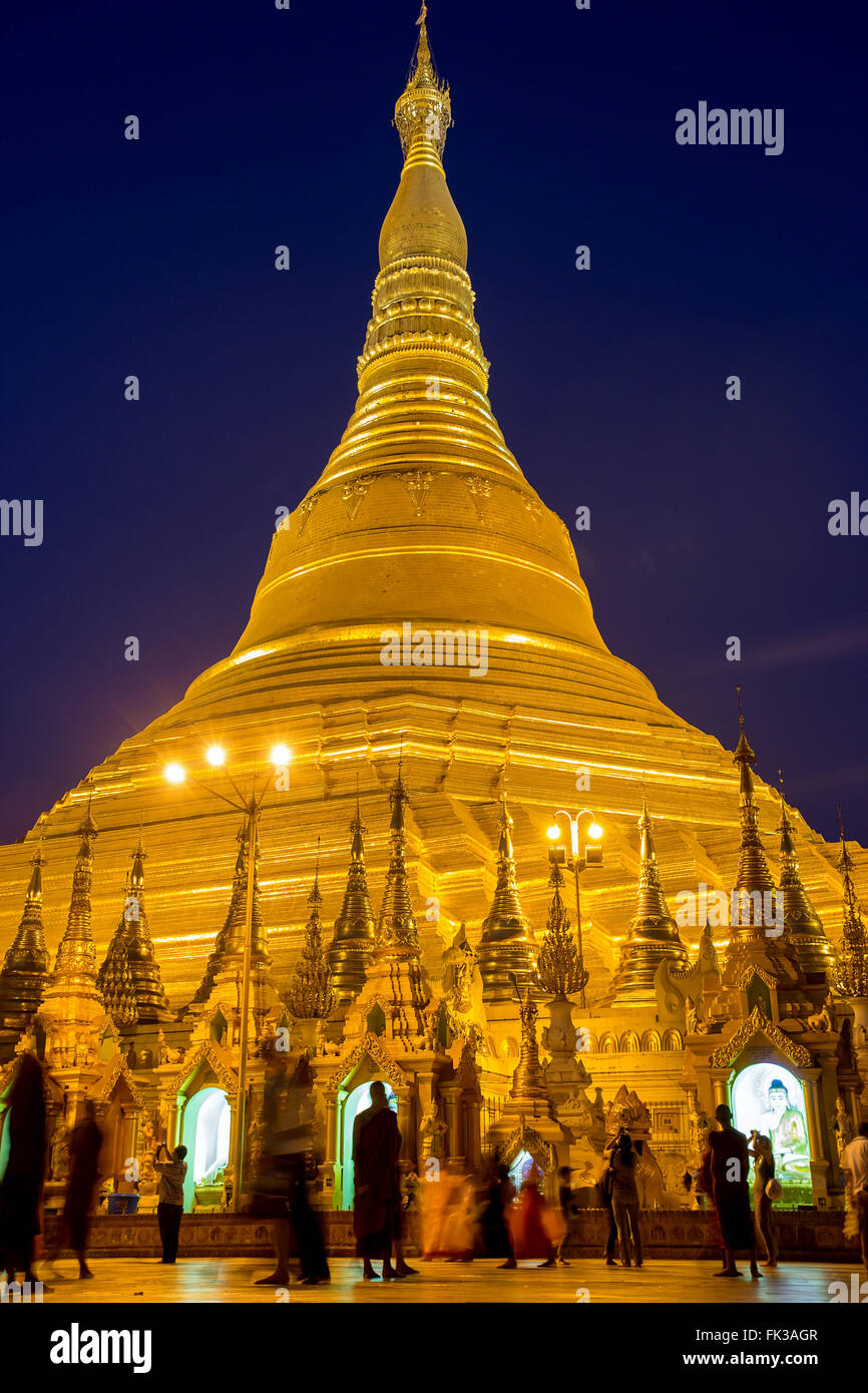 The Shwe dagon Pagoda Stock Photo - Alamy