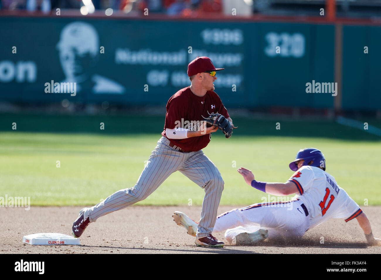 Clemson, SC, USA. 6th Mar, 2016. Marcus Mooney (8) of the South ...