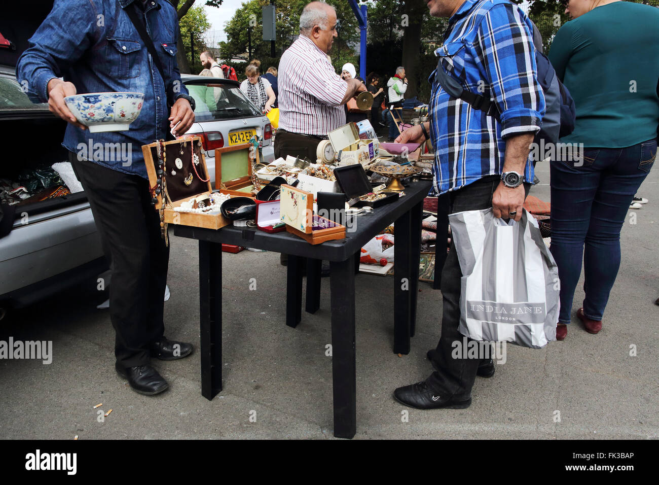 Battersea car boot sale london hi-res stock photography and images - Alamy