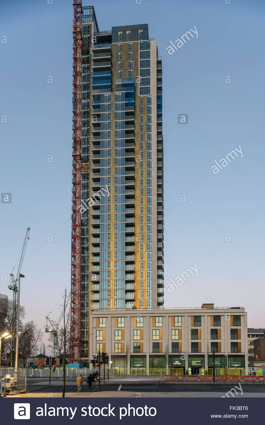 Elephant_and_castle Stock Photos & Elephant_and_castle Stock Images - Alamy