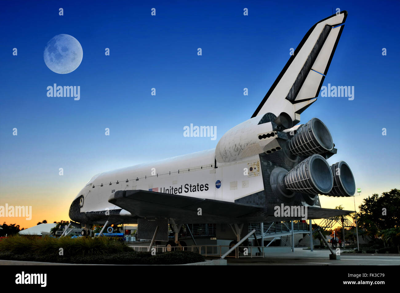 Nasa space shuttle rocket hi-res stock photography and images - Alamy