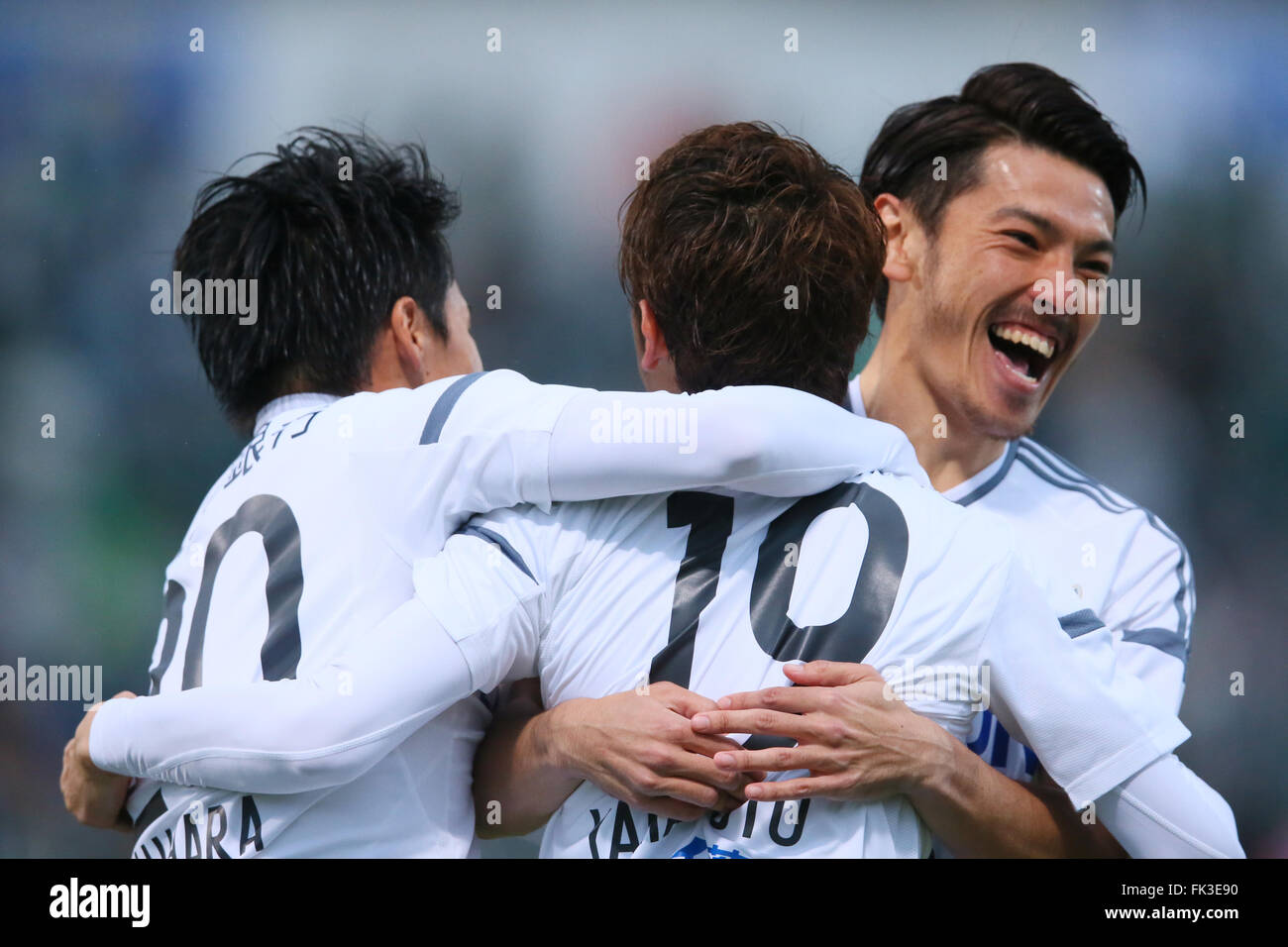 NHK Spring Mitsuzawa Football Stadium, Kanagawa, Japan. 6th Mar, 2016. Matsumoto Yamaga FC team ...