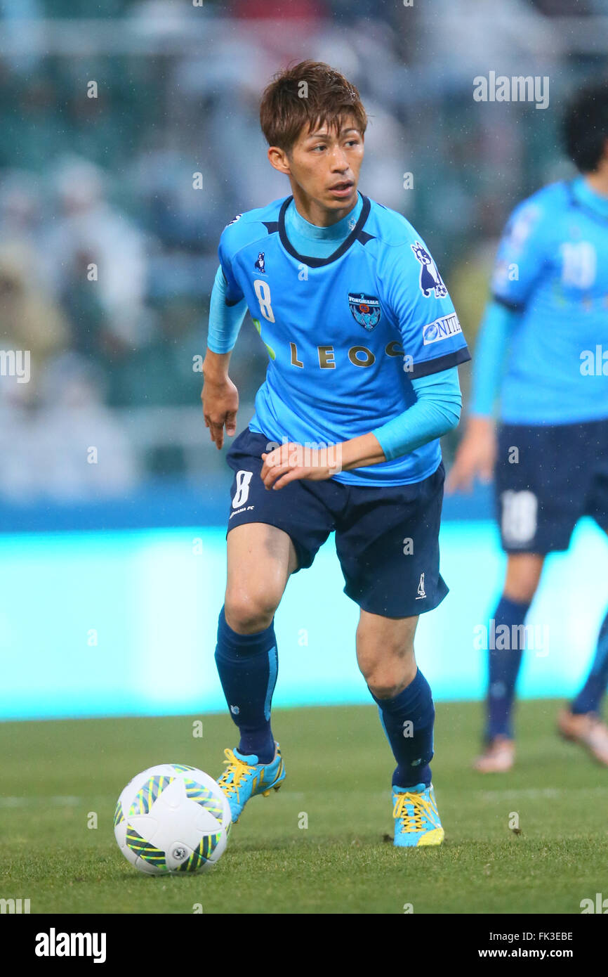 NHK Spring Mitsuzawa Football Stadium, Kanagawa, Japan. 6th Mar, 2016. Kensuke Sato (Yokohama FC ...