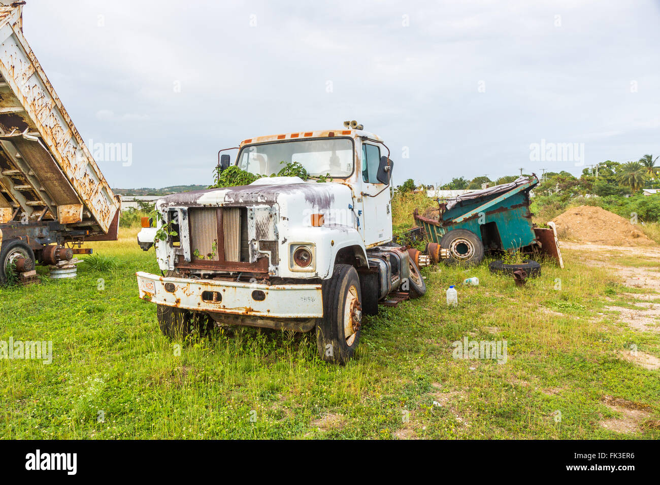 Dilapidated commercial truck vehicle, Ogg Spencer's Trucking scrapyard ...