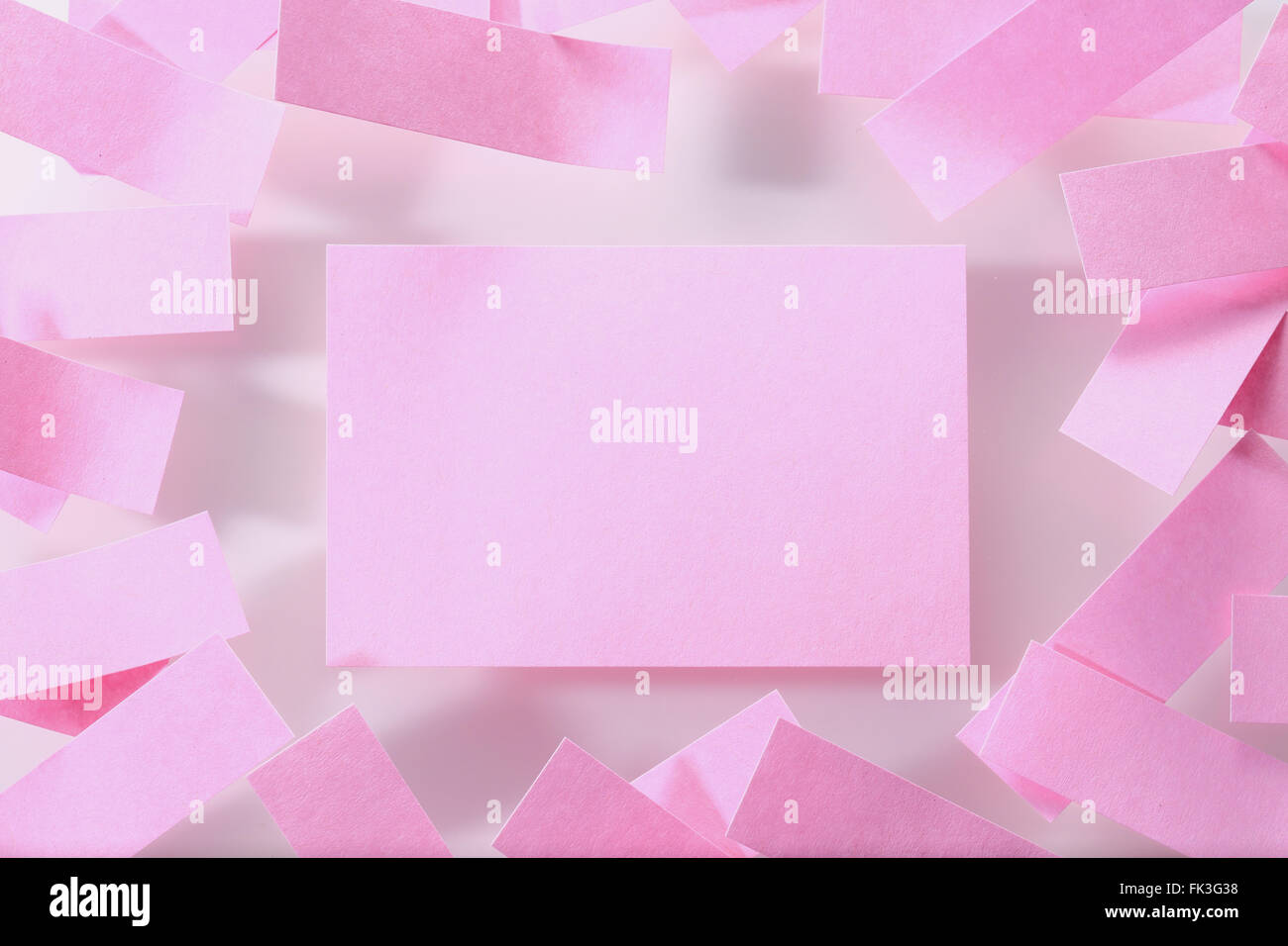 Pink post it notes hi-res stock photography and images - Alamy