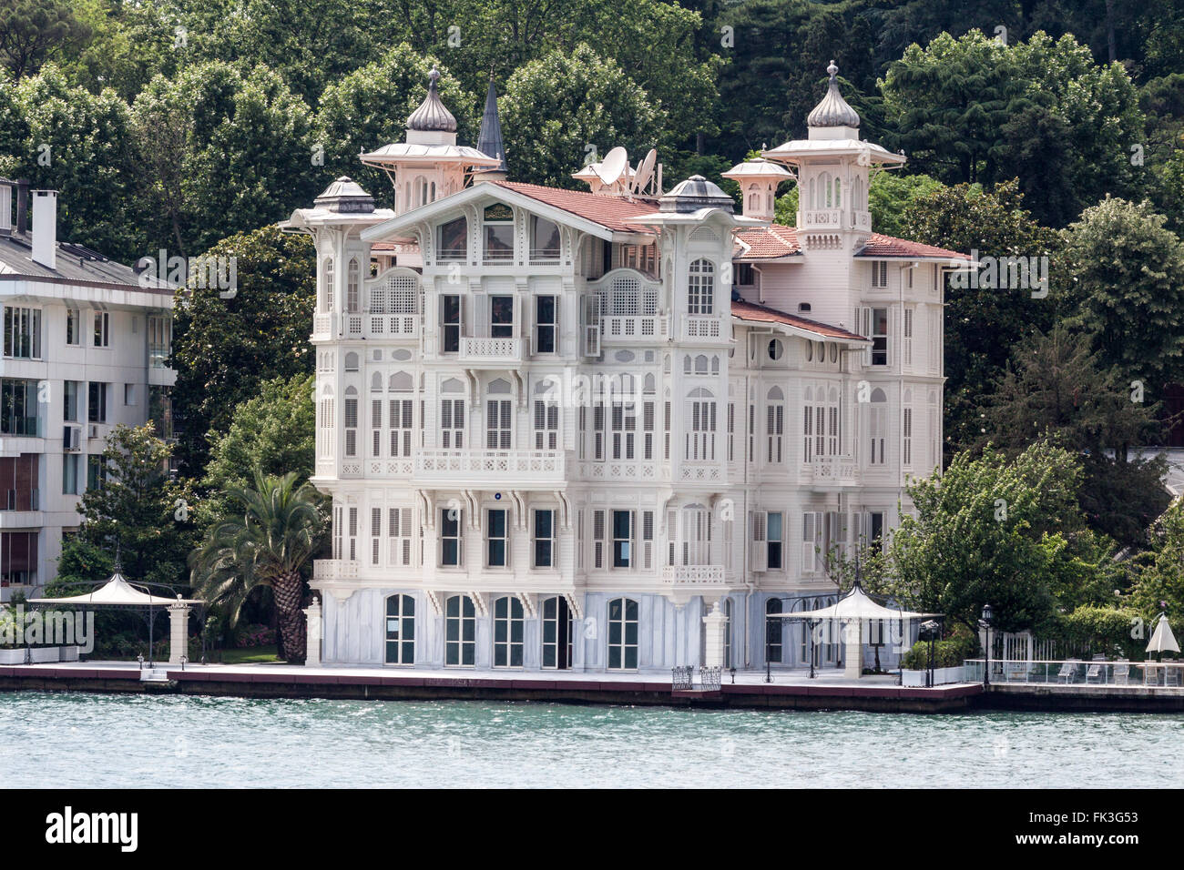 Bosphorus Istanbul Historical Buildings Stock Photo - Alamy