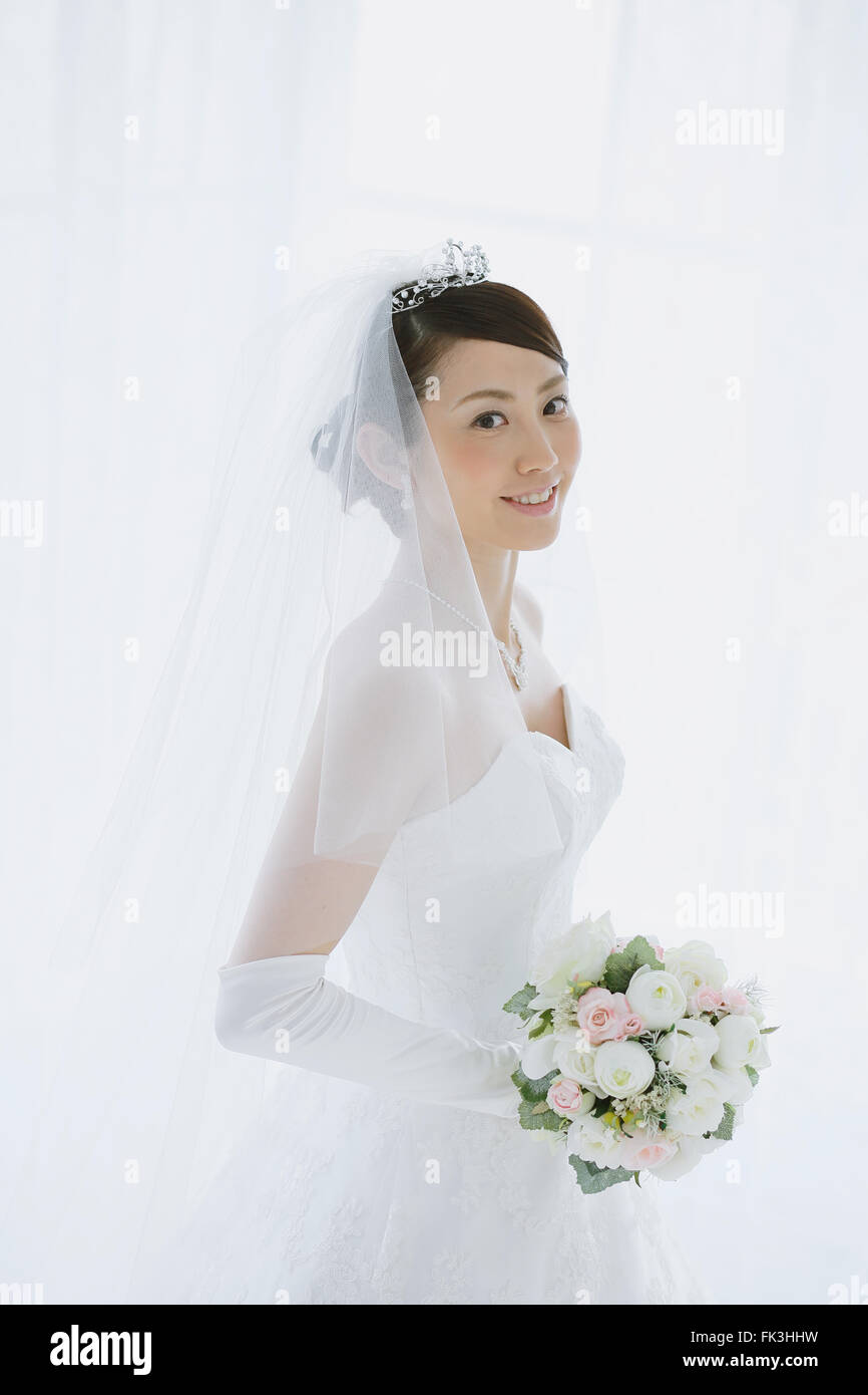 Attractive Japanese bride Stock Photo - Alamy