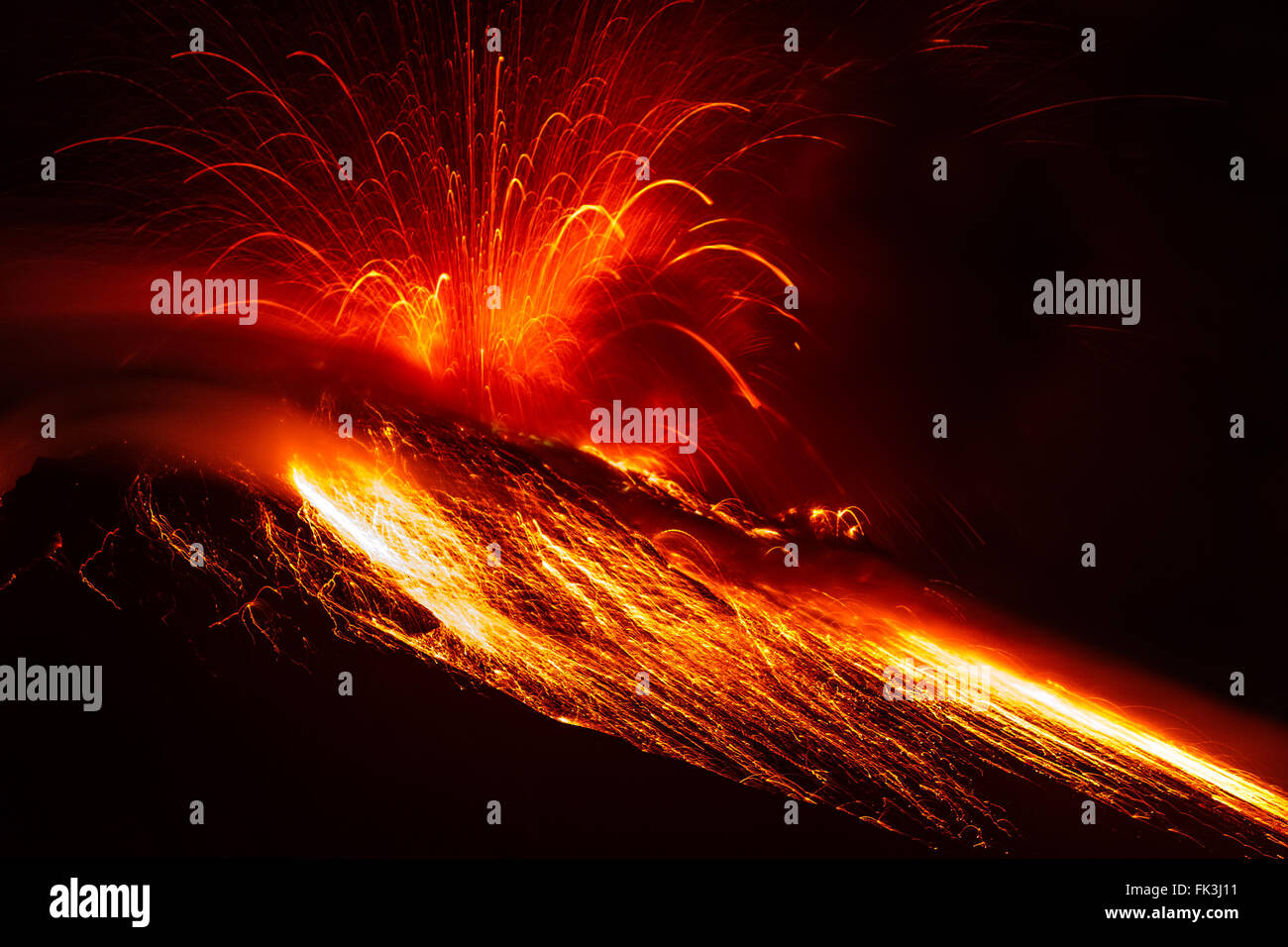 Volcano eruption lava hi-res stock photography and images - Alamy
