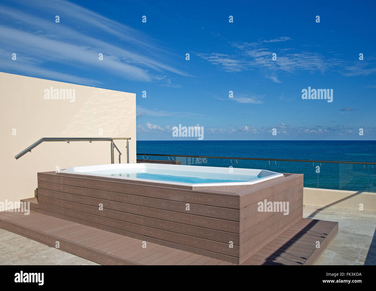 Rooftop swimming pool clear blue hi-res stock photography and images ...