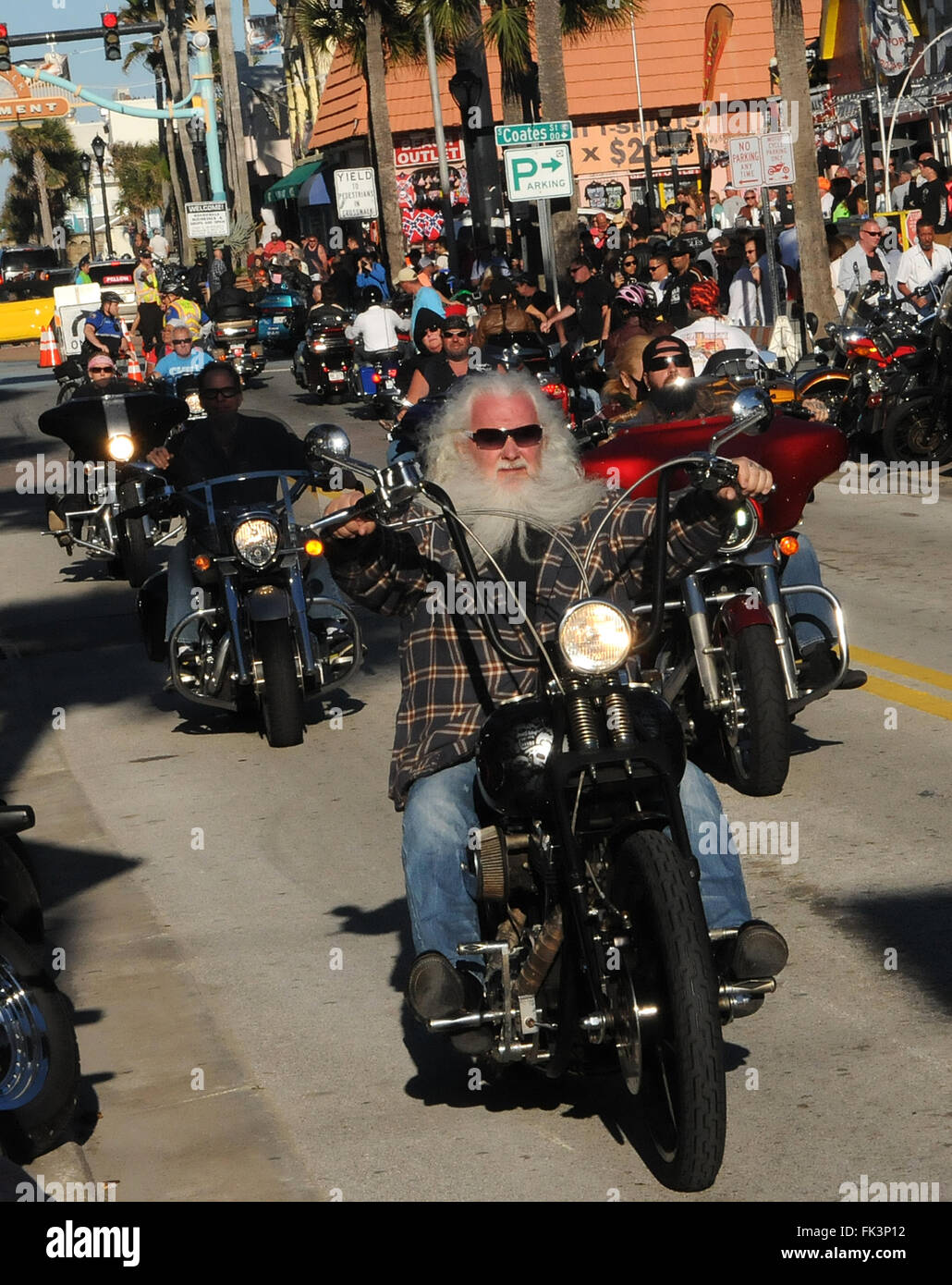 Wet t shirt contest hi-res stock photography and images - Alamy