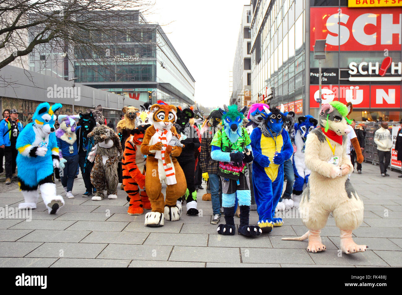 Furry fandom hi-res stock photography and images - Alamy