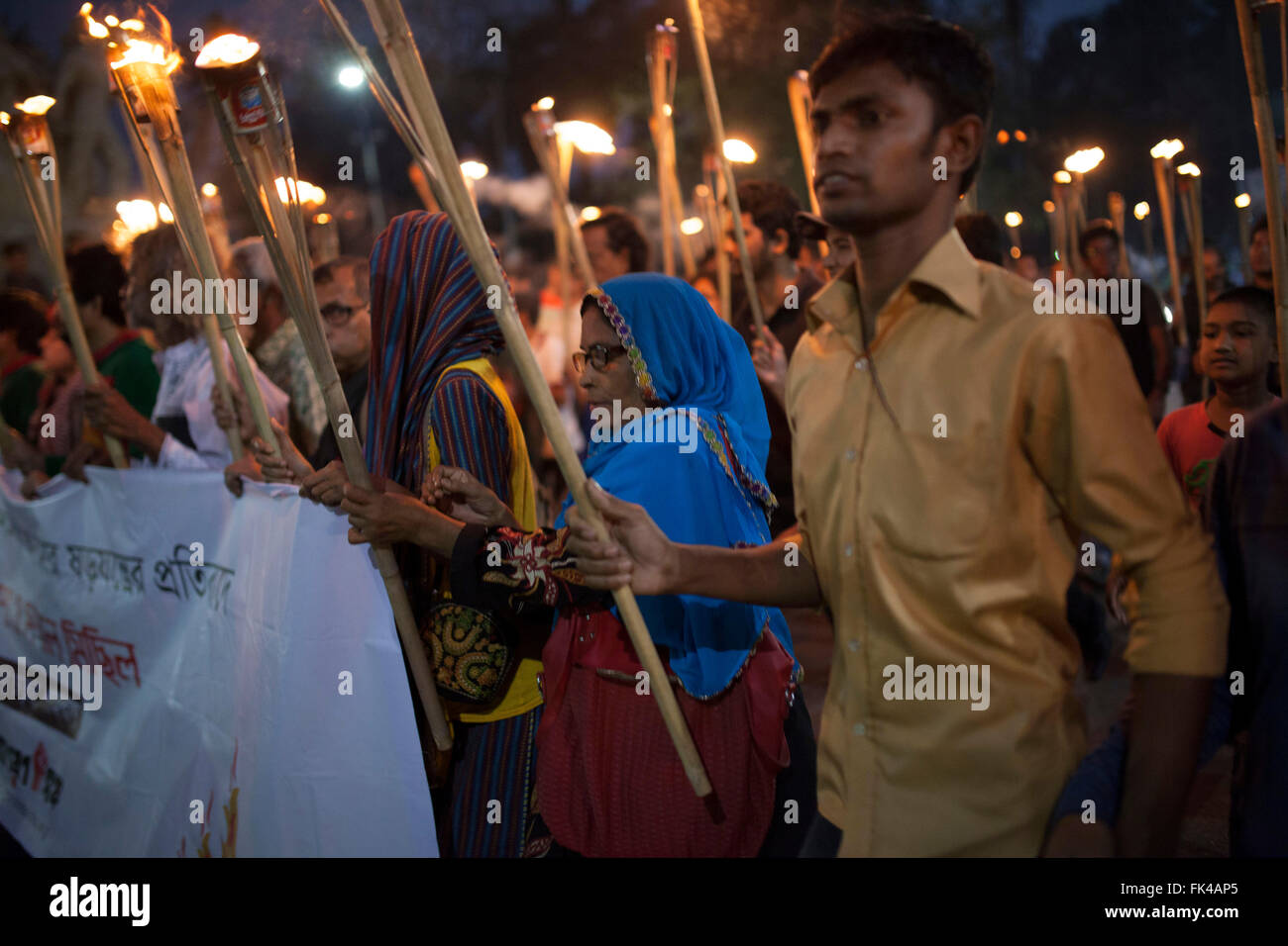 Dhaka, Bangladesh. 06th Mar, 2016. Members of Ganajagoron Mancha and ...