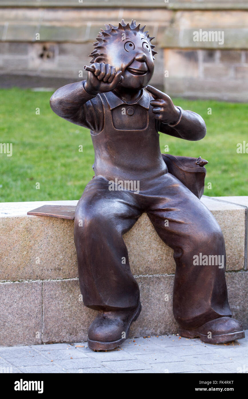 Catapult bucket hi-res stock photography and images - Alamy