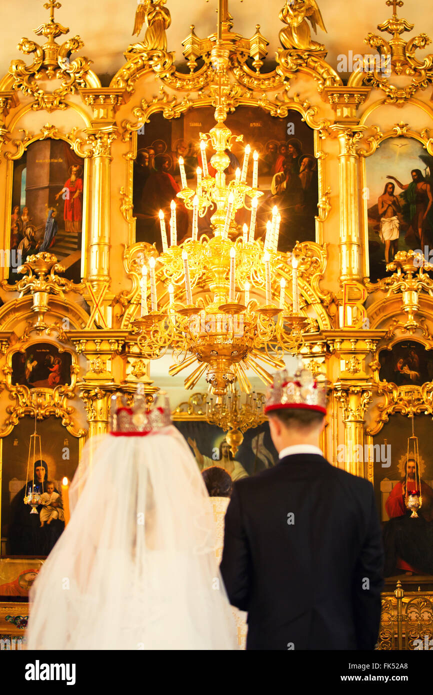 Altar at wedding hi-res stock photography and images - Alamy