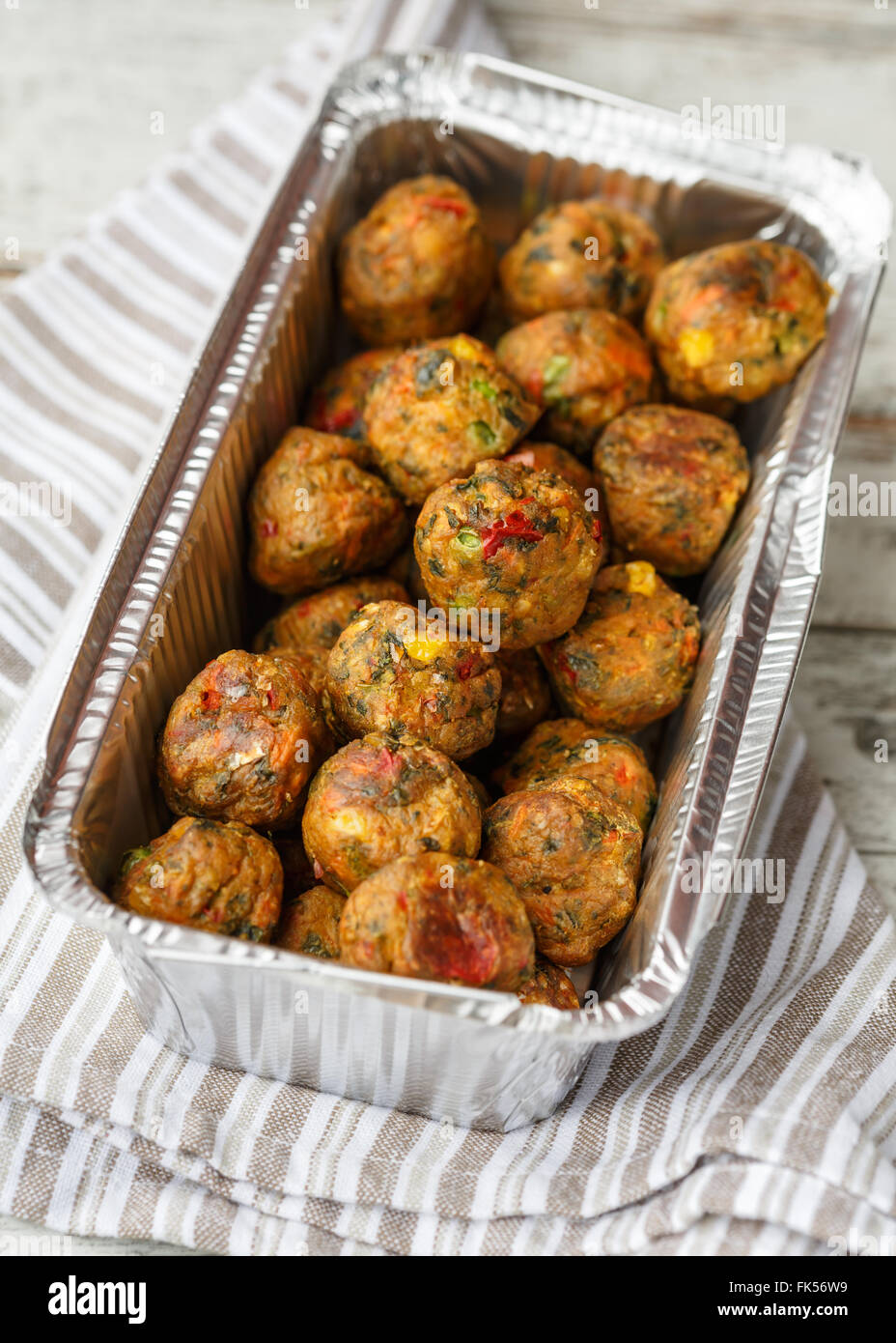 Meatballs hi-res stock photography and images - Alamy