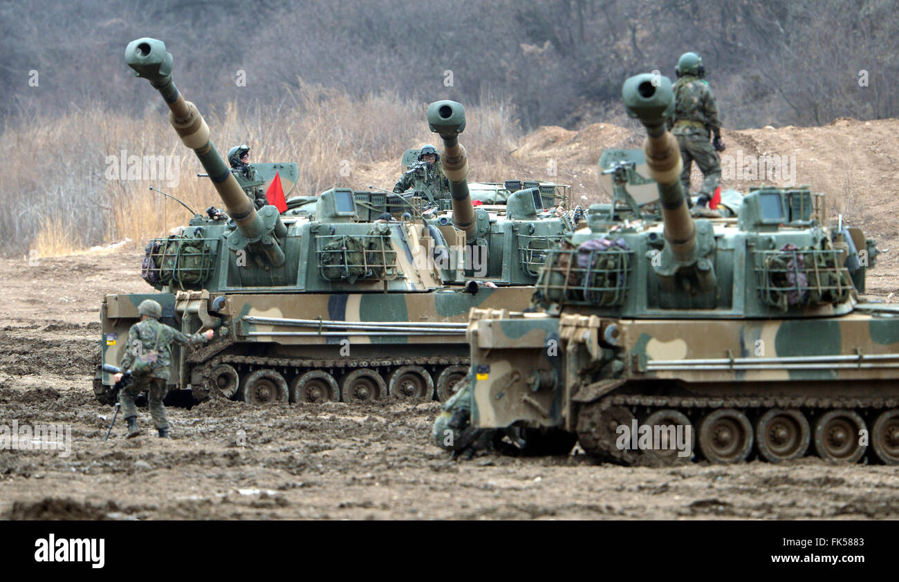 Howitzers High Resolution Stock Photography and Images - Alamy