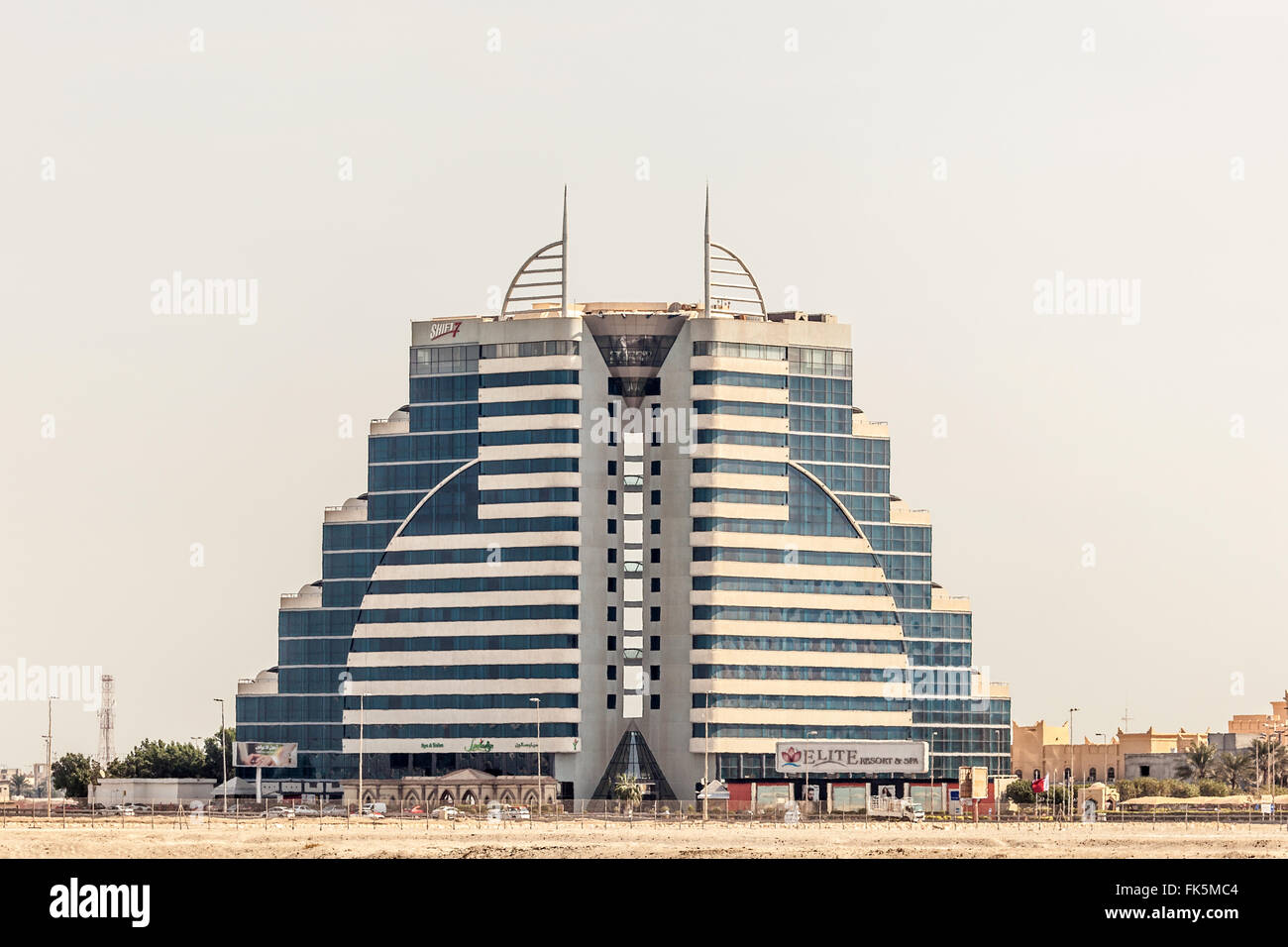 Building of modern luxury hotel hi-res stock photography and images - Alamy