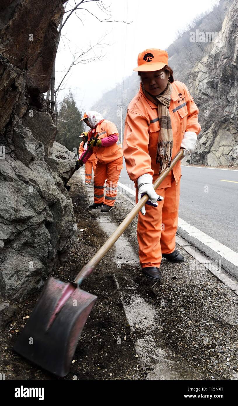 Team bridges hi-res stock photography and images - Alamy