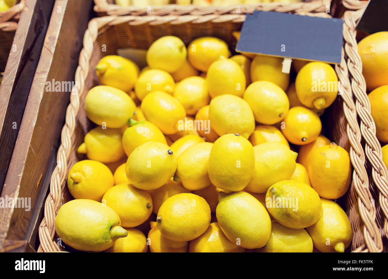 Lemons citrus fruits hi-res stock photography and images - Alamy