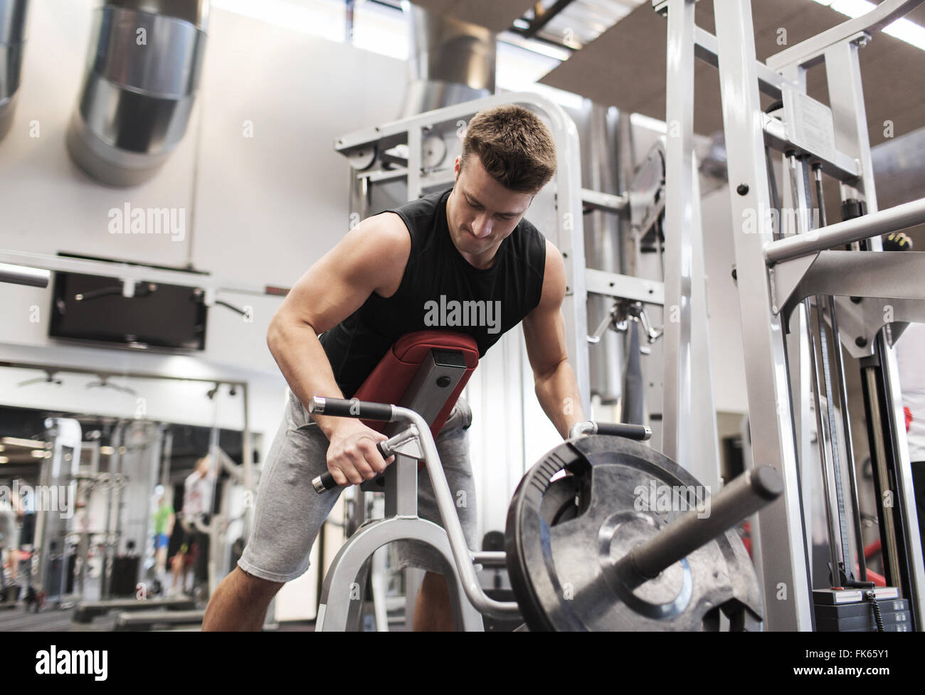 Barbell row hi-res stock photography and images - Alamy